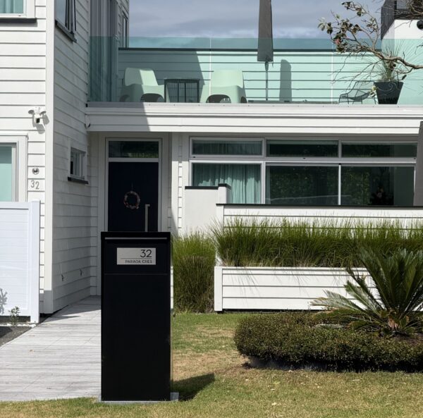 Roman 500 Series Parcel Letterbox | NZ’s Largest (1200 mm)